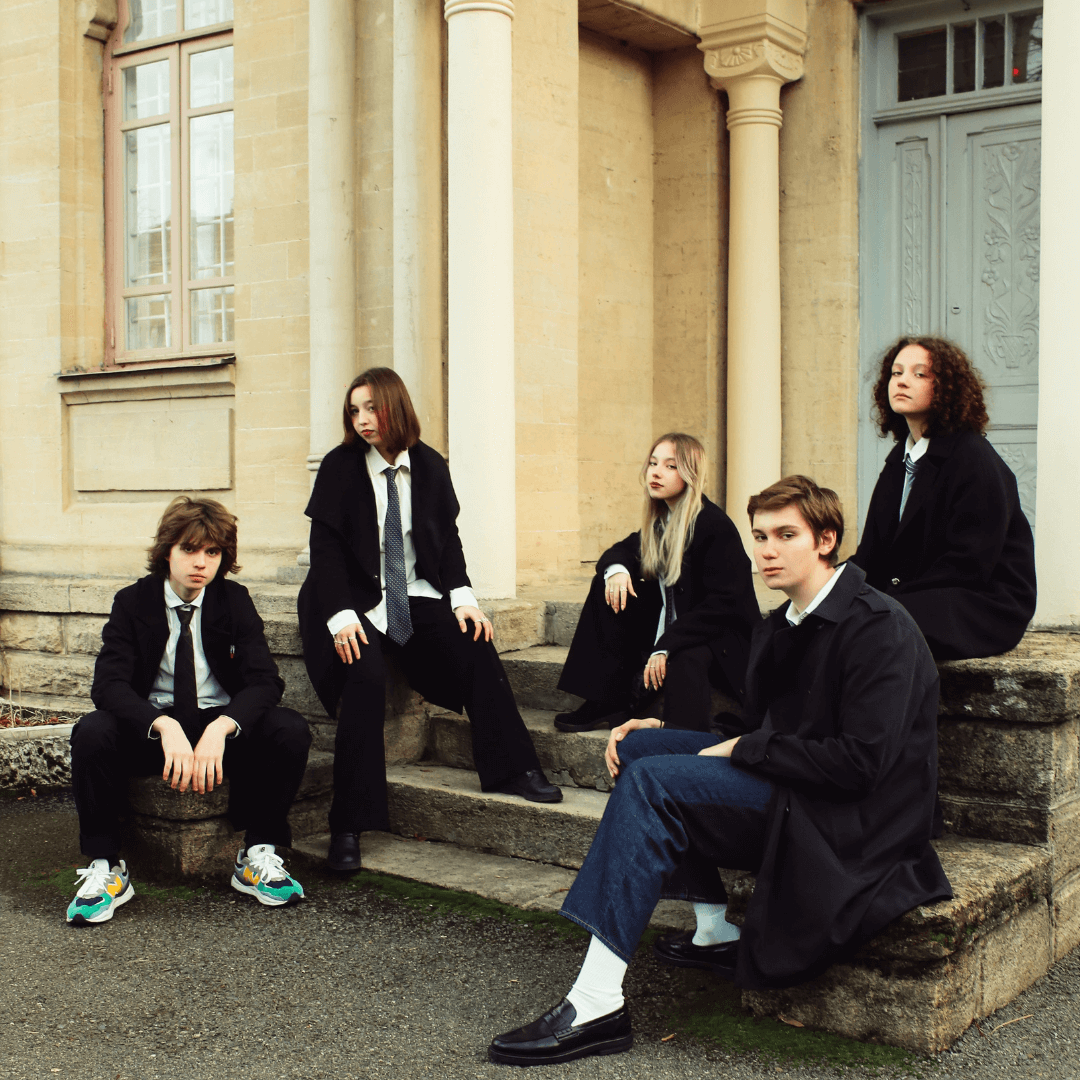 Savings Hacks for Jobless Teens: Top 15 Student Tips